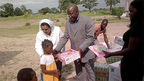 Empresário Monteiro Kapunga: O COMÉRCIO É O PONTO DE PARTIDA MAS O ...